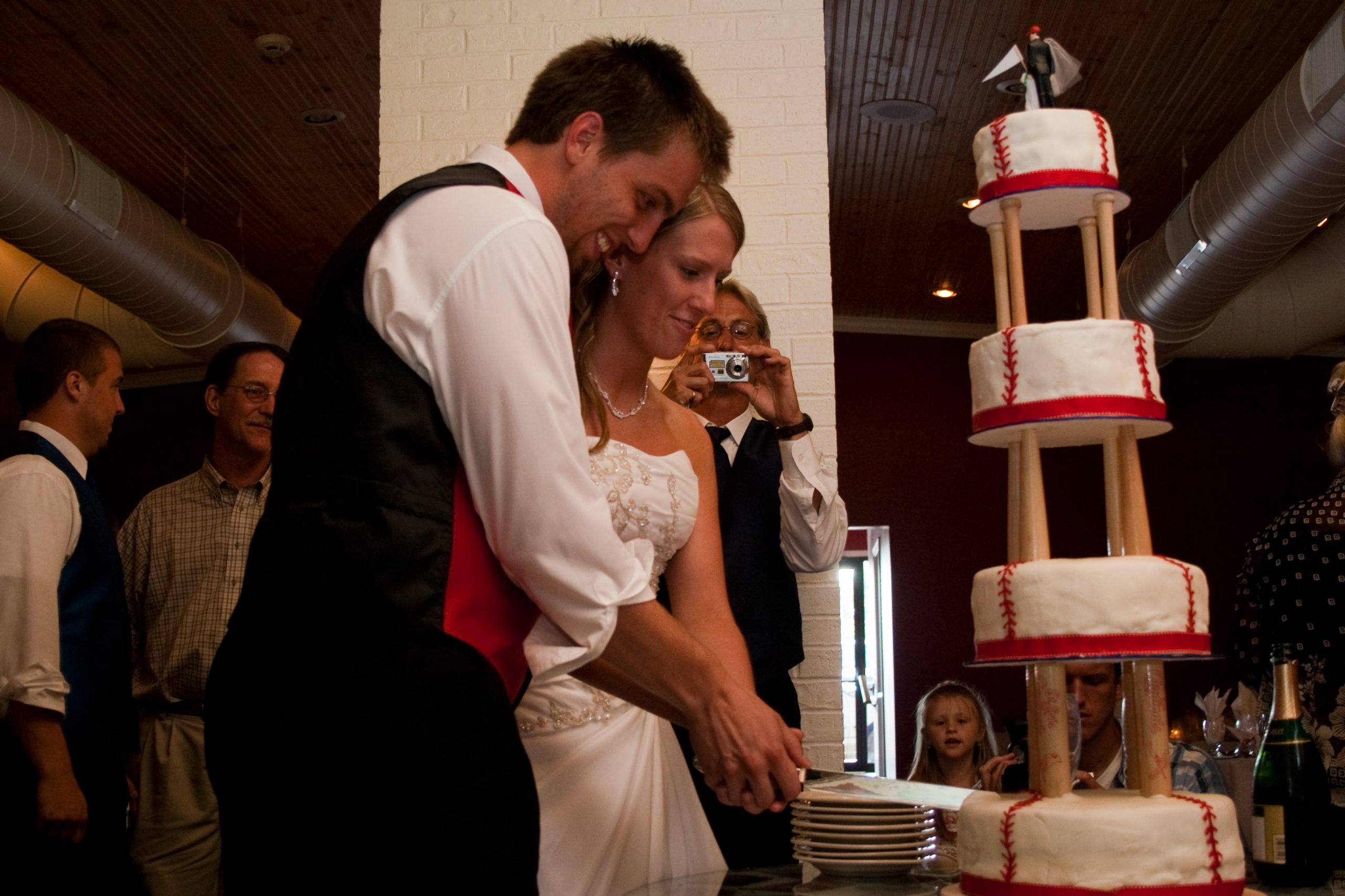 St. Louis Cardinals Baseball Wedding Cake – Perfuzion