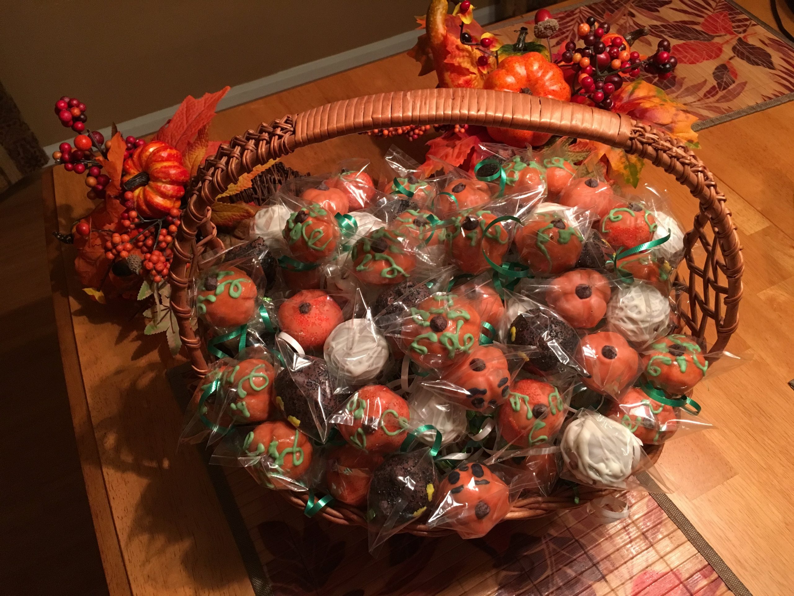 Fall Cake Pops – Perfuzion