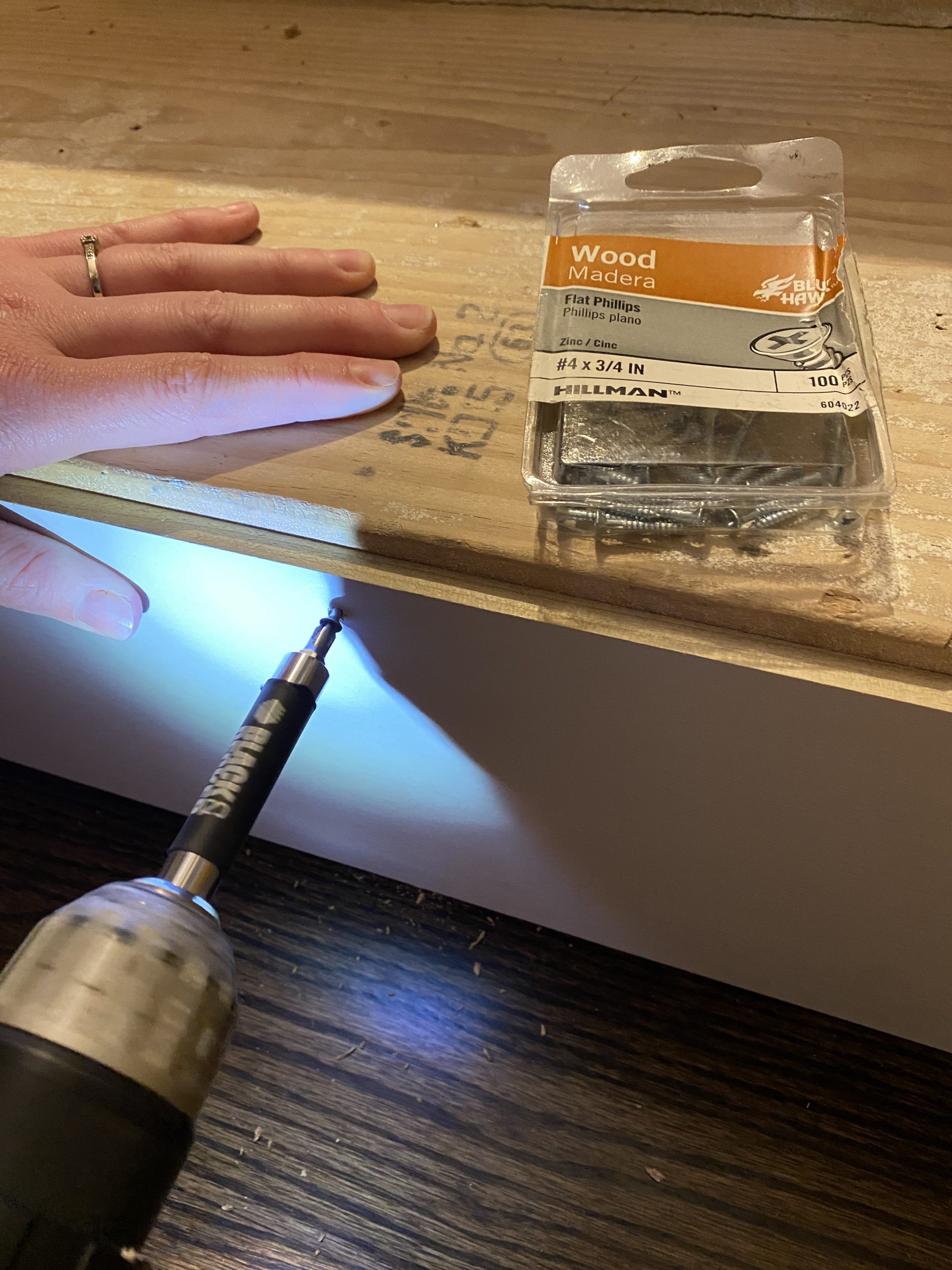 Stairs-Riser Screw – Perfuzion