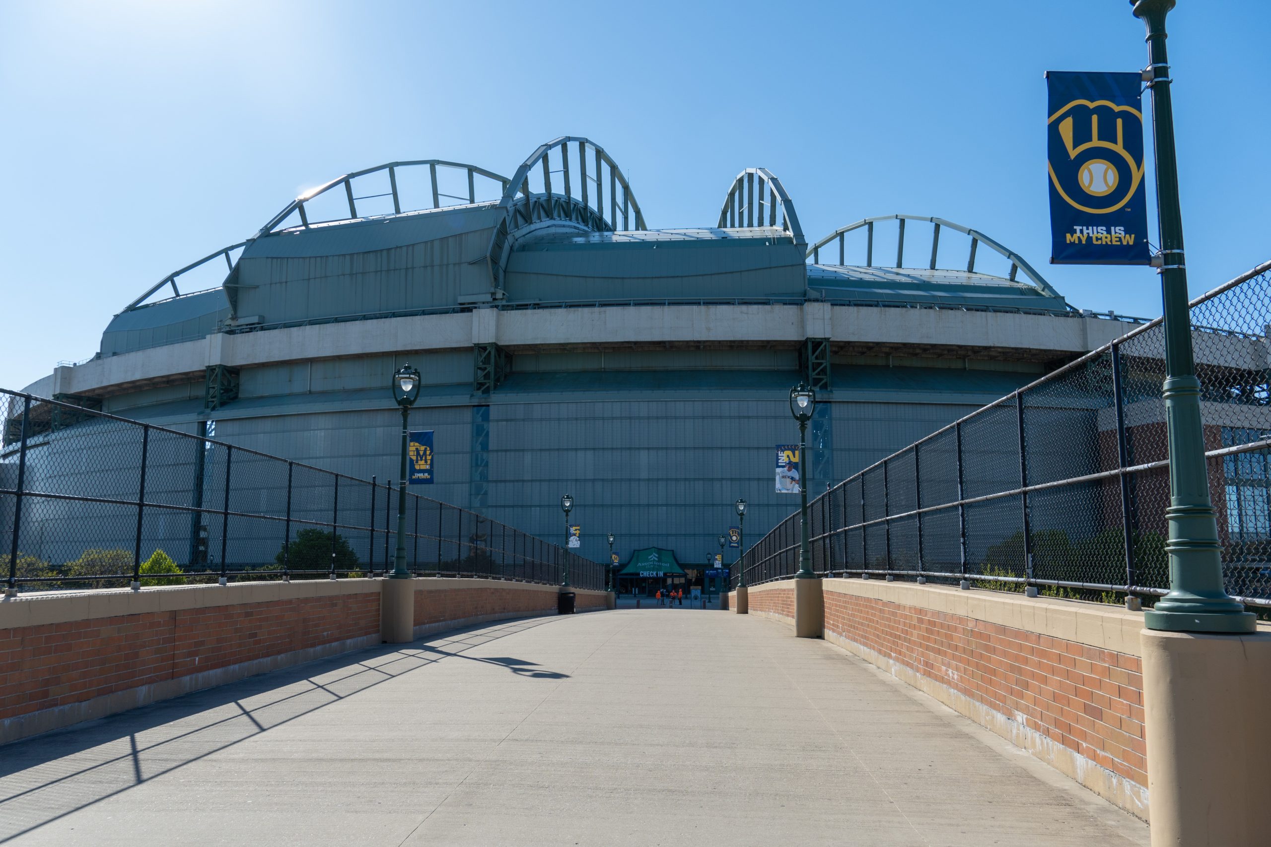 Ballpark Review: American Family Field (Milwaukee Brewers) – Perfuzion